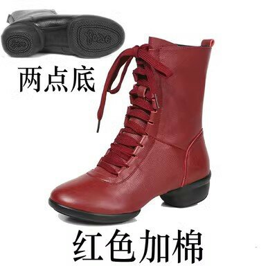 Спортивные туфли