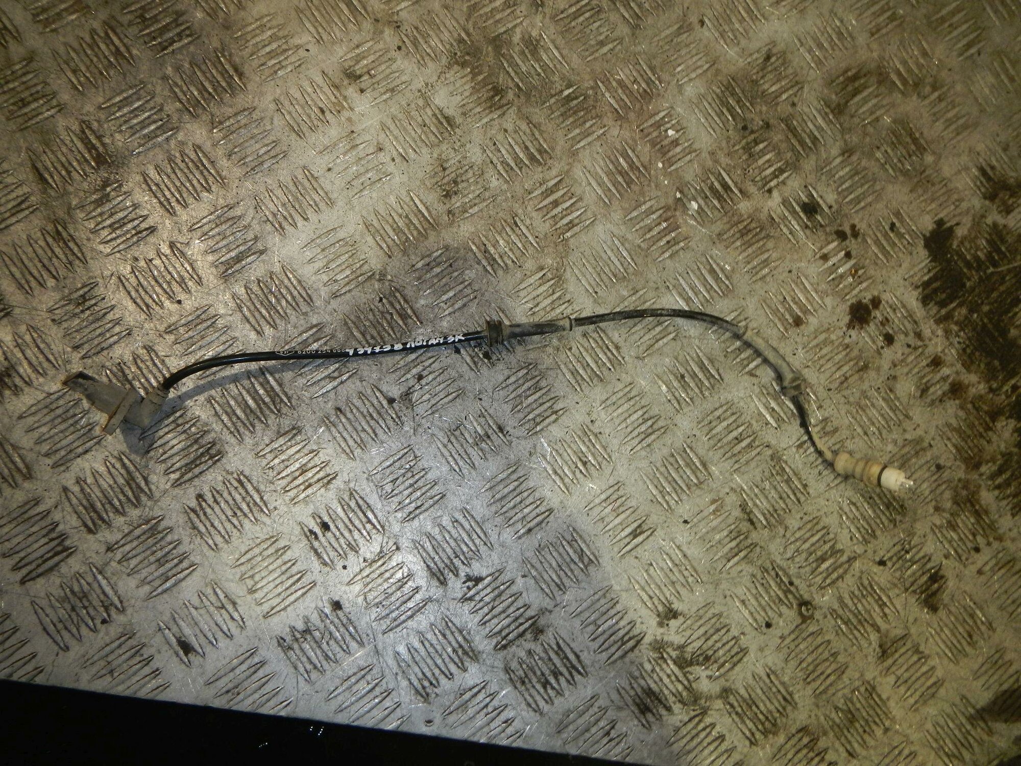 Б/У Датчик ABS задний, Renault (Рено)-LOGAN (05-) RENAULT LOGAN (05-) Правый. Без видимых повреждений. 434738 RENAULT арт...