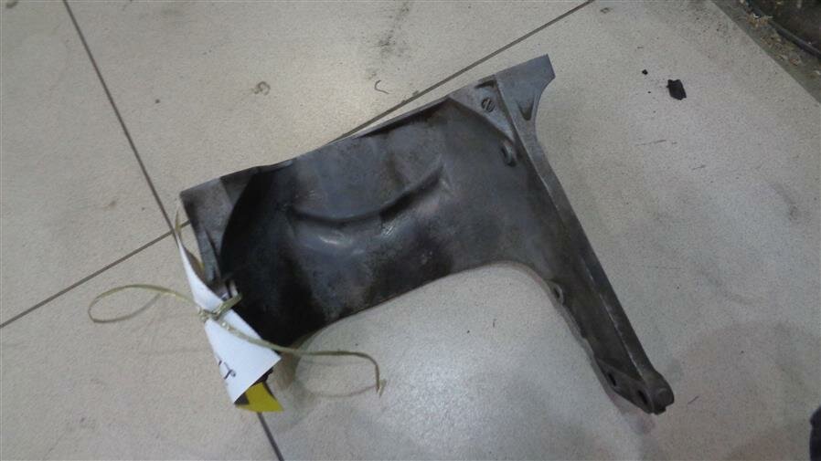Кронштейн КПП от Mazda Demio DW 1996-2002
