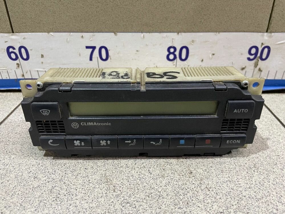 Блок управления отопителем Volkswagen Passat B5 (1996—2001) 1U1907044A