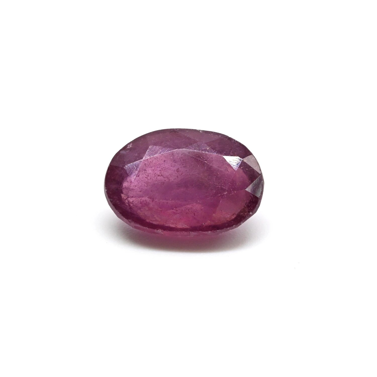 Кабошон натуральный камень рубин овал граненый 7*10мм, 3,25ct
