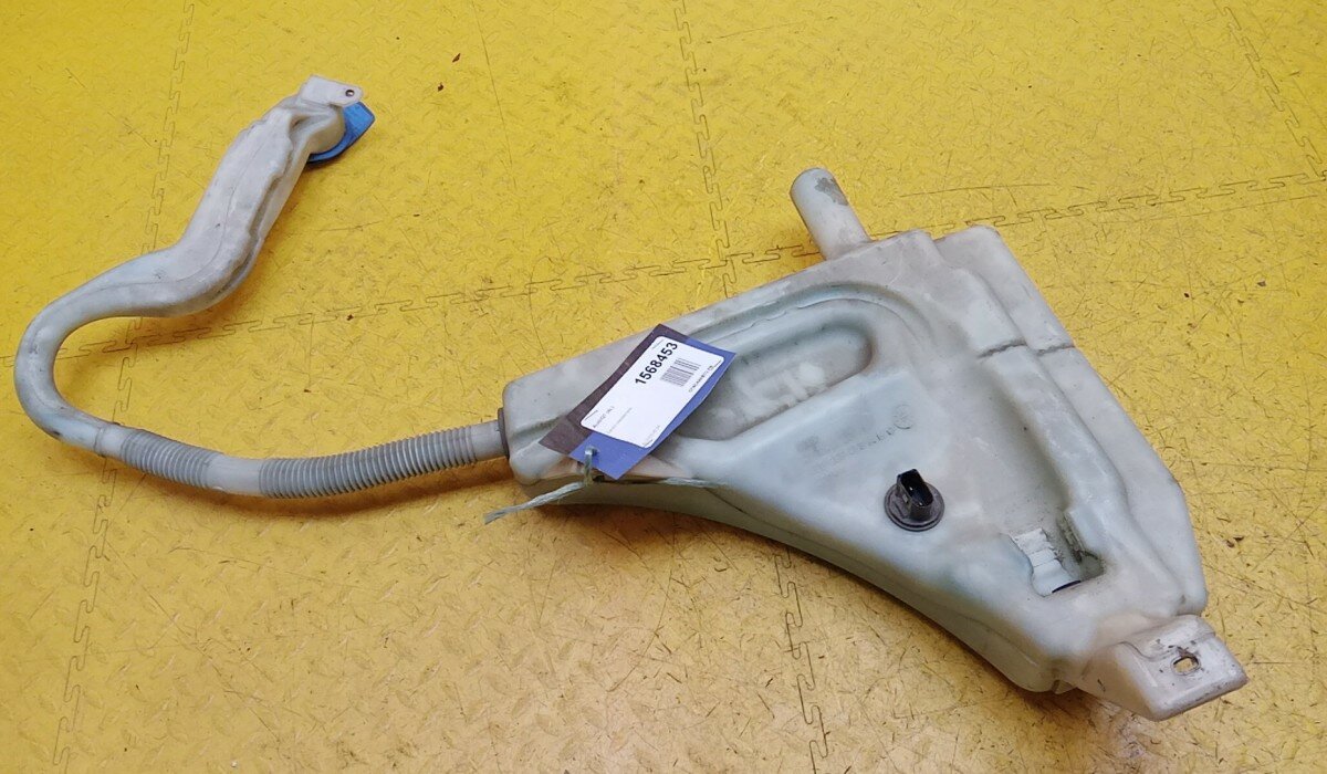 Бачок омывателя Q7 (4L) Audi 4L0955453A