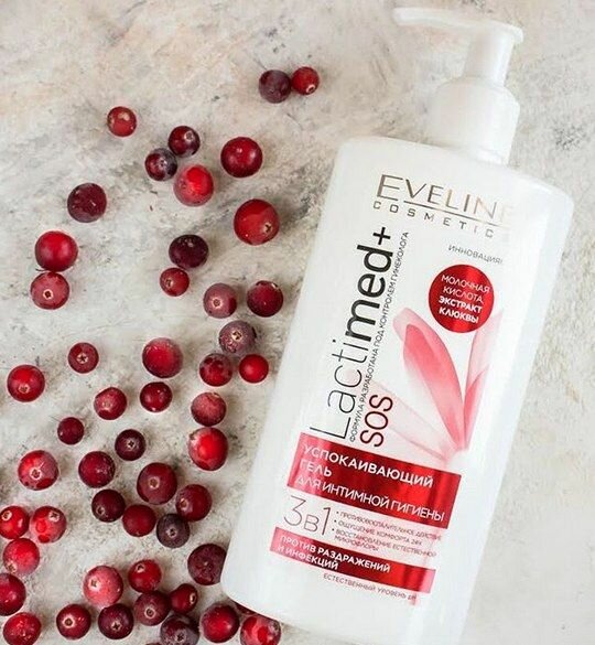 EVELINE успокаивающий гель для интимной гигиены молочная кислота и экстракт клюквы LACTIMED+ 250 мл