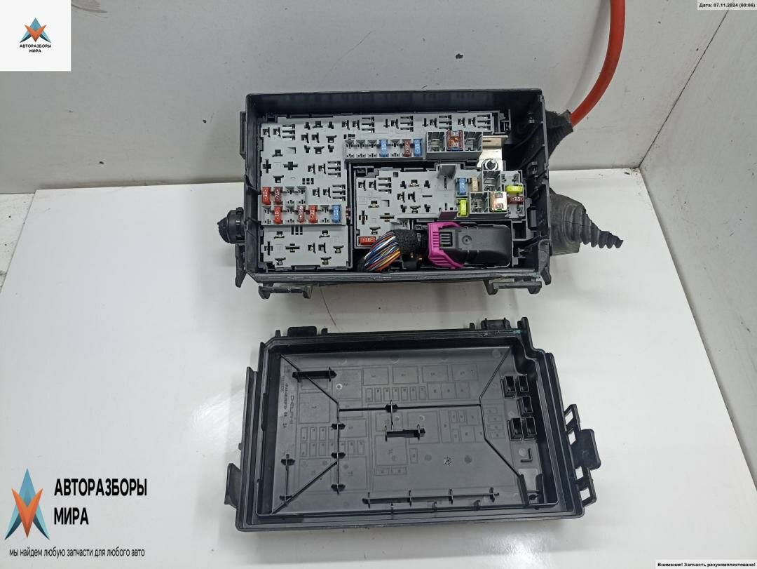 Блок предохранителей Opel Meriva 2 (B) 2011