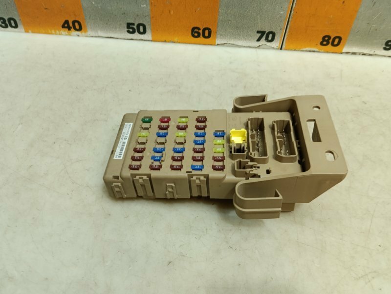 Б/У Блок предохранителей Subaru Legacy 2010 BRD 448286 SUBARU арт. 82201AJ000
