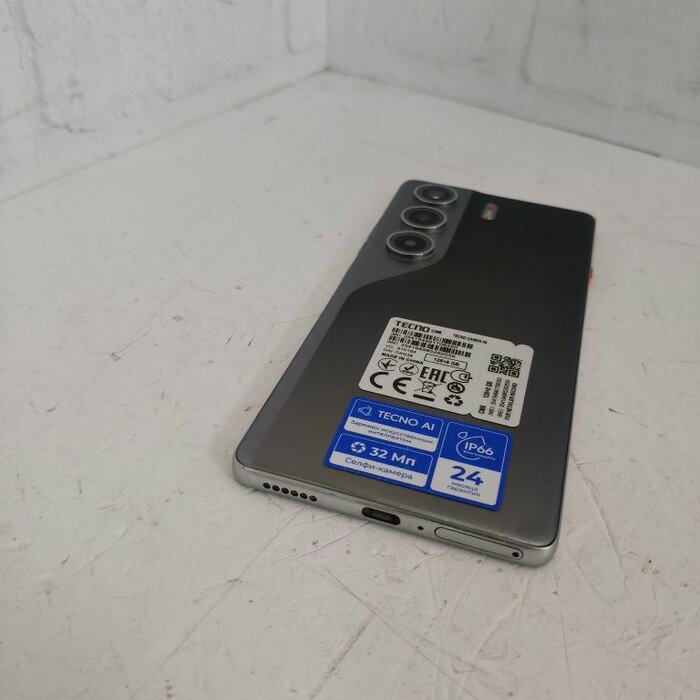 Смартфон Tecno Camon 40 8/128 Черный — фото 1