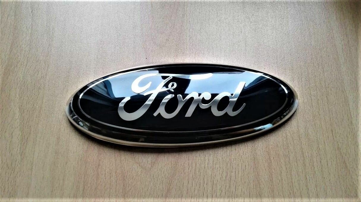 Эмблема передняя Ford решетки радиатора на Форд Эскейп американец Ford Escape USA, Форд Транзит Коннект