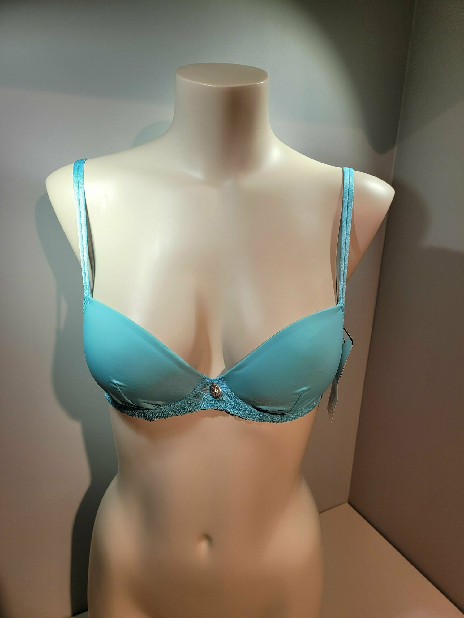 Бюстгальтер-невидимка