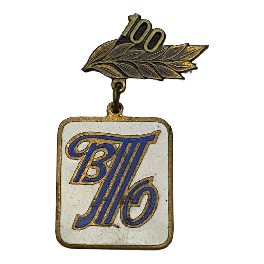 Знак "100 лет всесоюзному театральному общество" СССР 1977 г. (2)