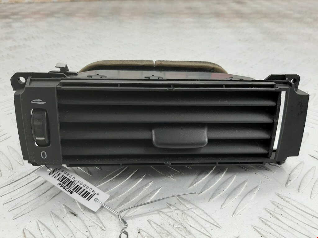 Дефлектор обдува салона Volvo V70 3 30755177 арт. 802966
