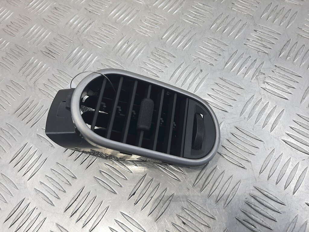 Дефлектор обдува салона Opel Agila B 93196015 арт. 600638