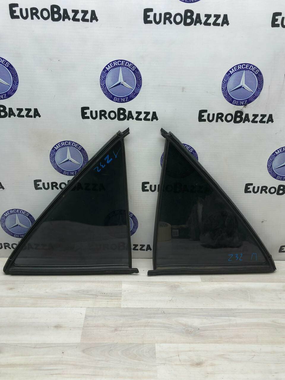 Форточка задней двери Mercedes W124 A1247350109