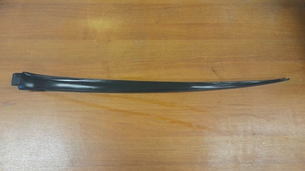 Молдинг лобового стекла левый Volkswagen Golf Plus 5M0854327B