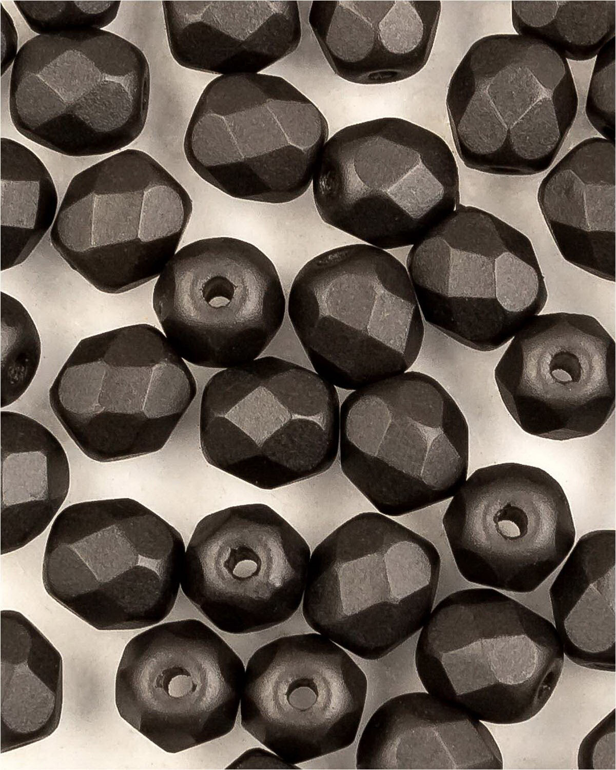 Стеклянные чешские бусины, граненые круглые, Fire polished, 4 мм, цвет Alabaster Metallic Black, 250 шт.