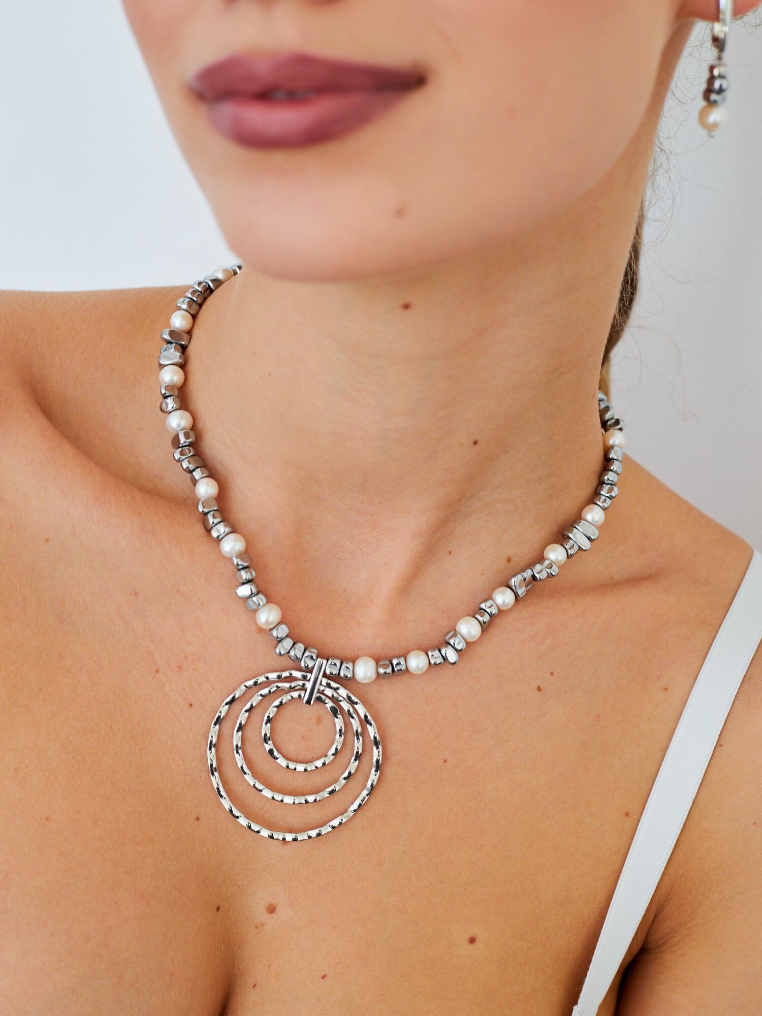 Колье, гематит