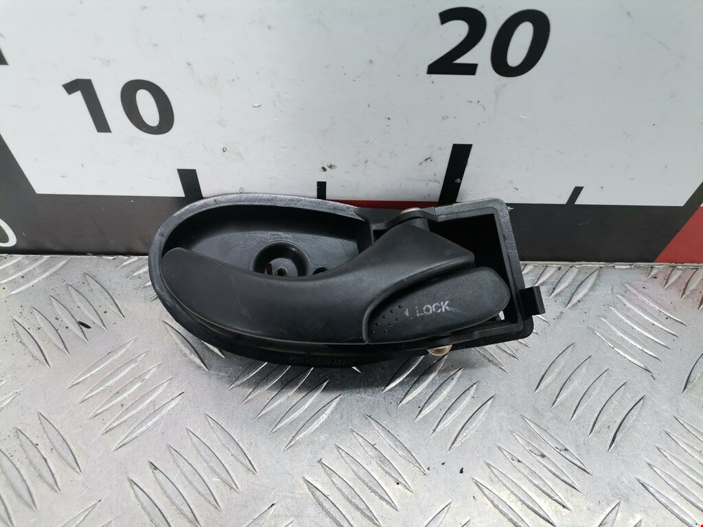 Ручка двери внутренняя передняя правая Ford Focus 1 XS41A22600AK арт. 1713608