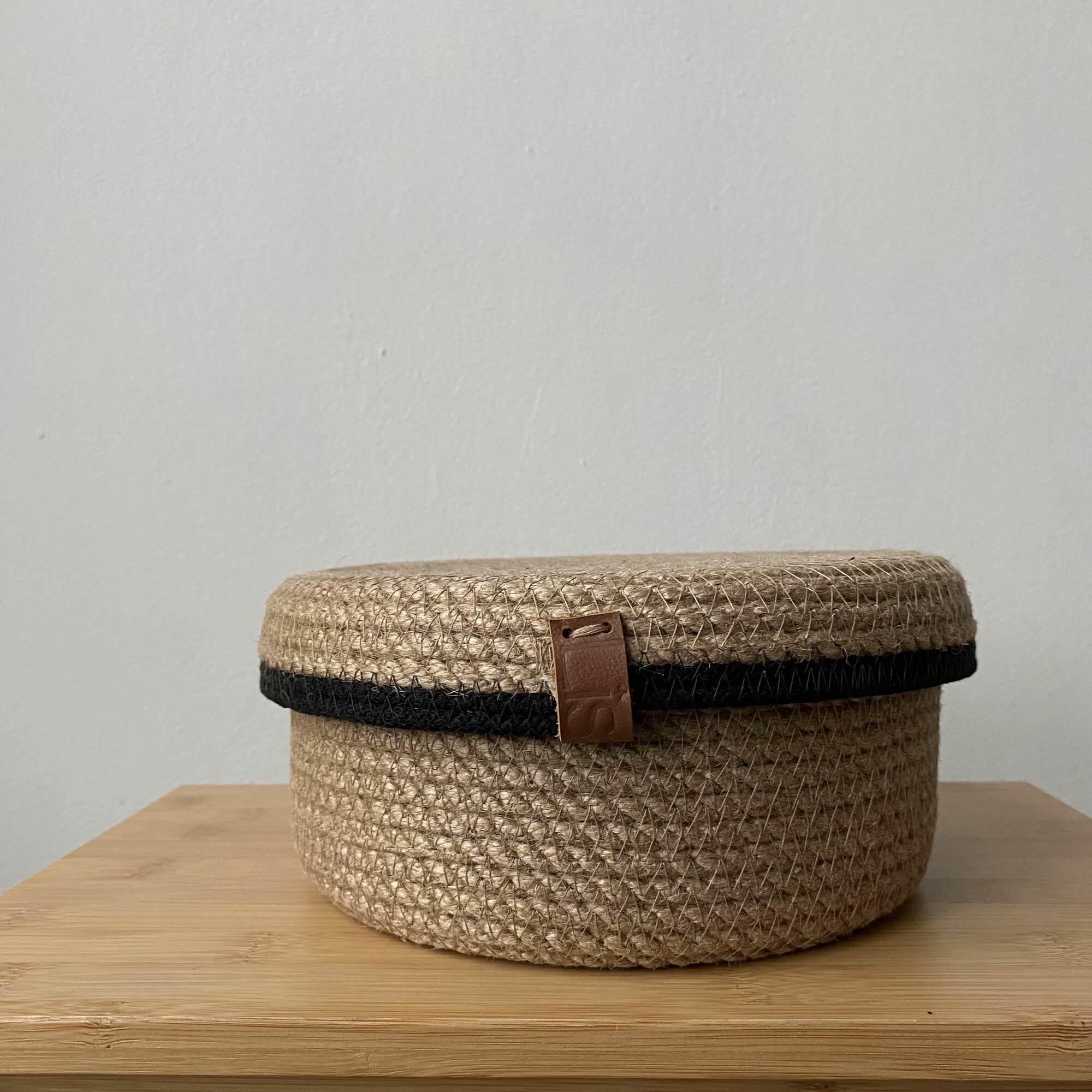 Корзина интерьерная для хранения из джута и хлопка с крышкой, органайзер, 20 см