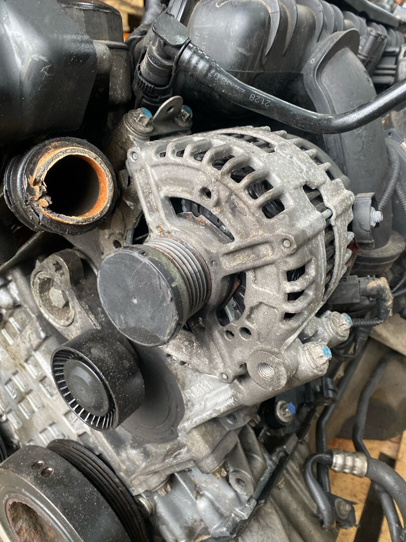 Генератор для BMW 3 E90/E91/E92/E93 3.0 OEM 7550967