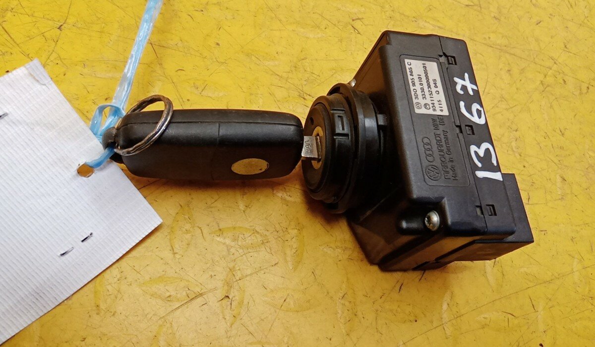 Замок зажигания Touareg I Volkswagen 3D0905865C