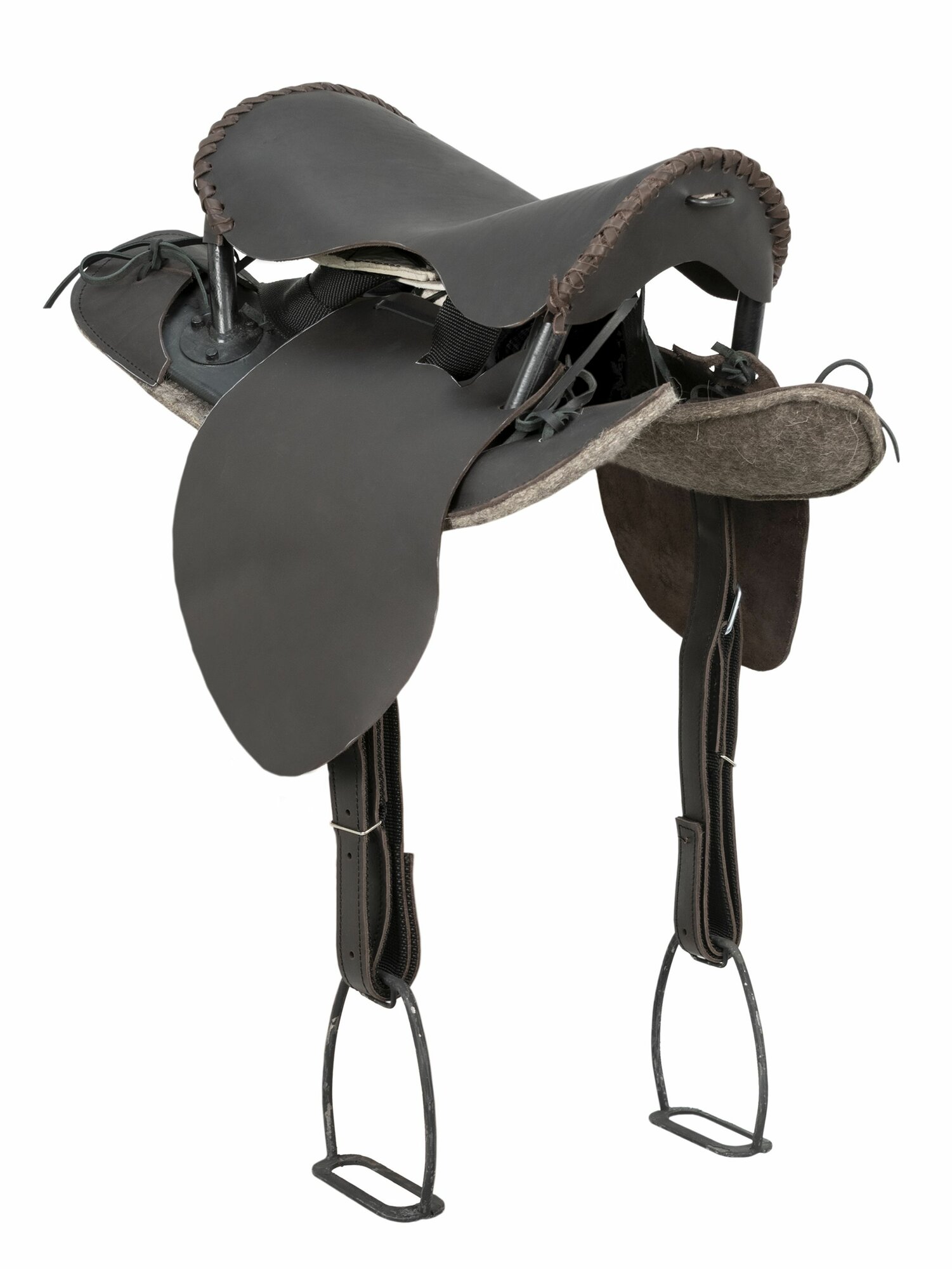 Седло для лошади кавалерийское с потником и оголовьем REITER
