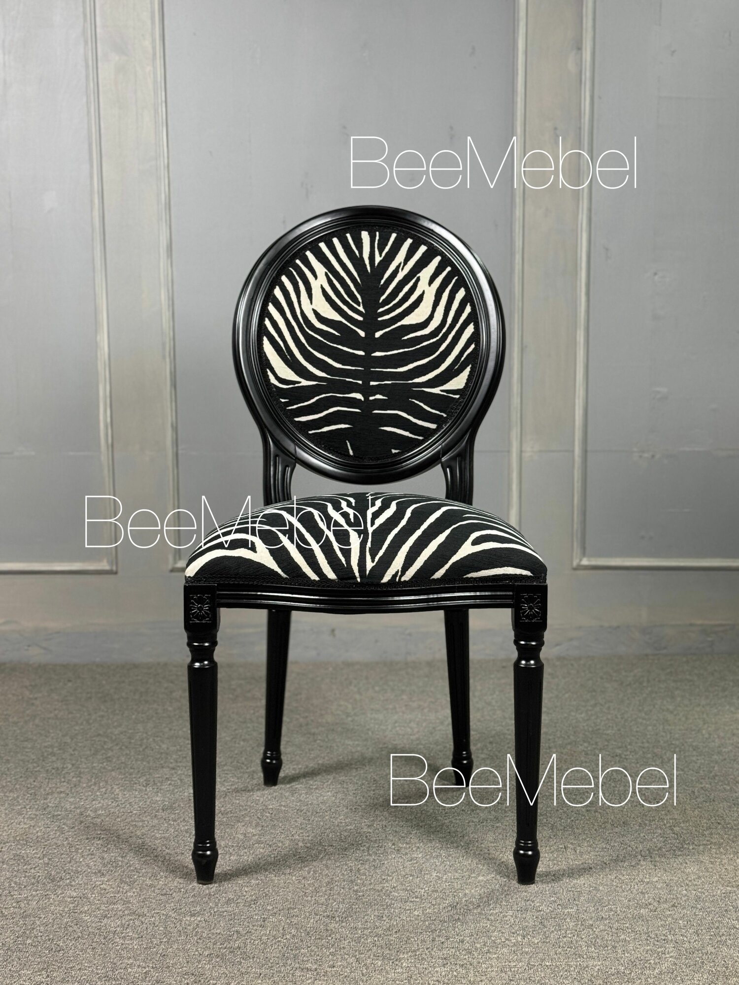 Стул"Медальон" из массива бука