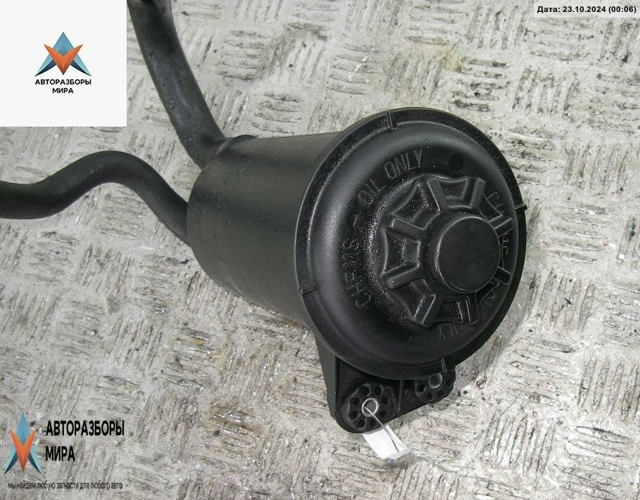 Бачок гидроусилителя BMW 5 E60/E61 2003 32416782538