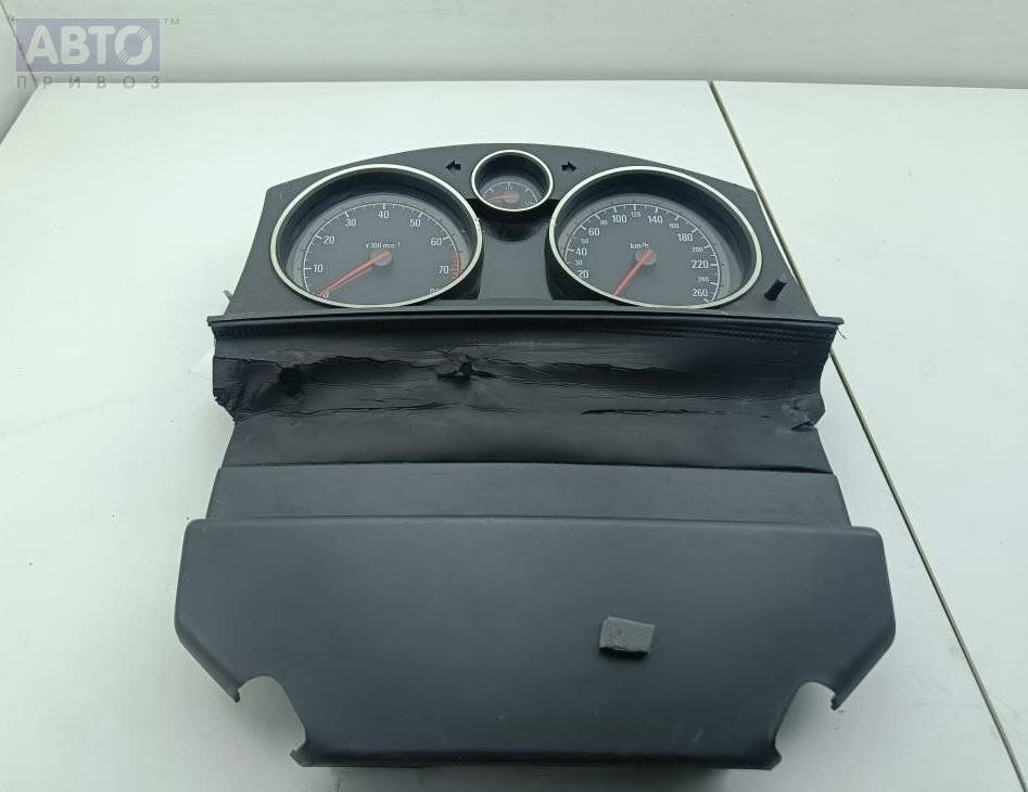 Щиток приборный (панель приборов) Opel Astra H (2004-2009)