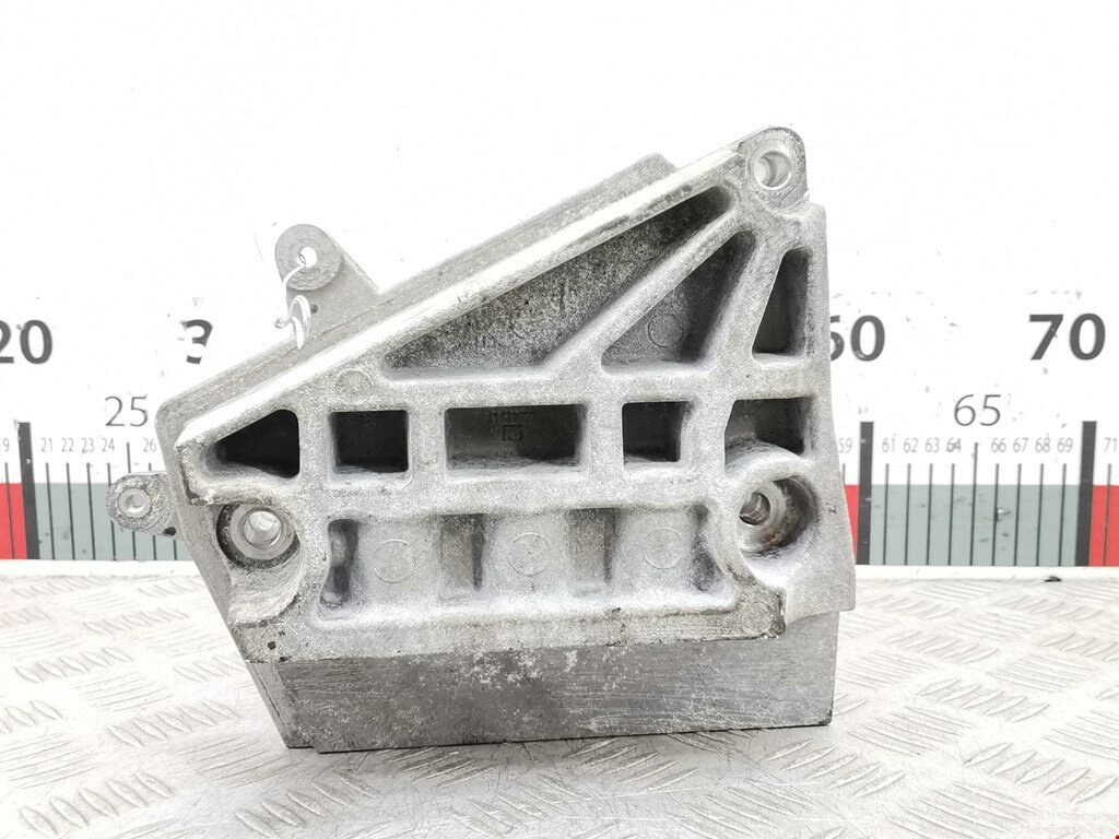 Кронштейн (крепление лапа) двигателя Chevrolet Cruze 2 (J300) 96942341 арт. 2189393