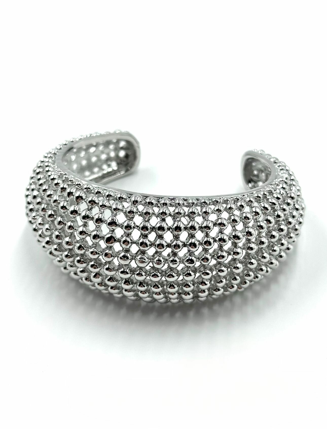 Незамкнутый браслет