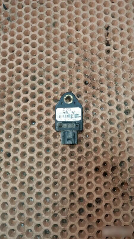 Датчик удара Kia Ceed ED G4FC 2007 Б/У с пробегом