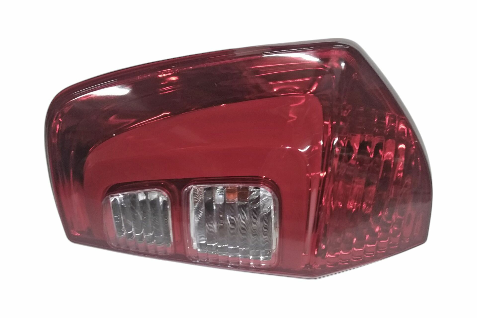 Фонарь задний левый Tiggo 3 (T11-3773010CA)