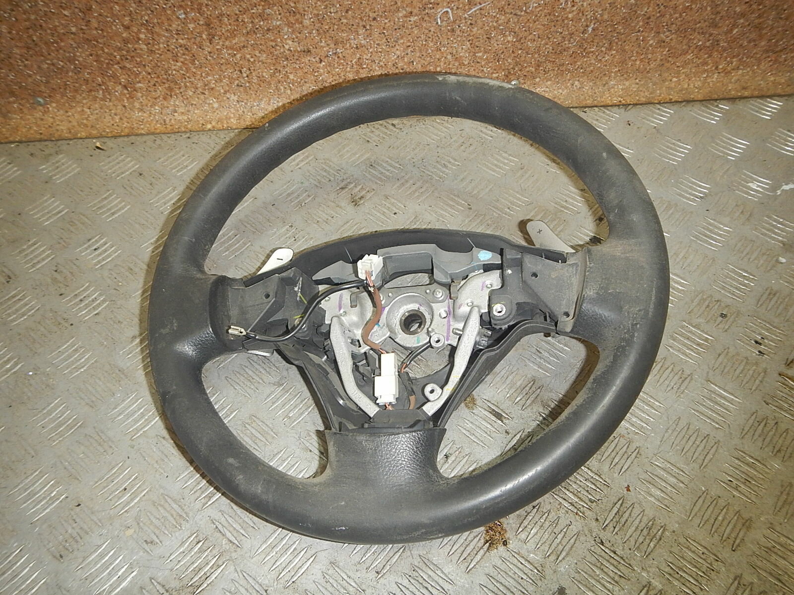 Б/У Рулевое колесо для AIR BAG, Toyota (Тойота)-COROLLA 150 (06-) TOYOTA COROLLA 150 (06-) -10 Потертости. 600657 TOYOTA ...