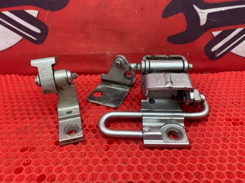 Петли двери (Комплект) Volkswagen Golf 2002 1J4833411C 1J1 AVH, передние левые оригинал (с пробегом)