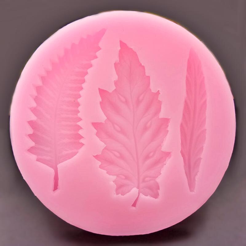 Молд силиконовый 0009645 для эпоксидной смолы Три Листа 9.2х0.7 см, цена за 1 шт.