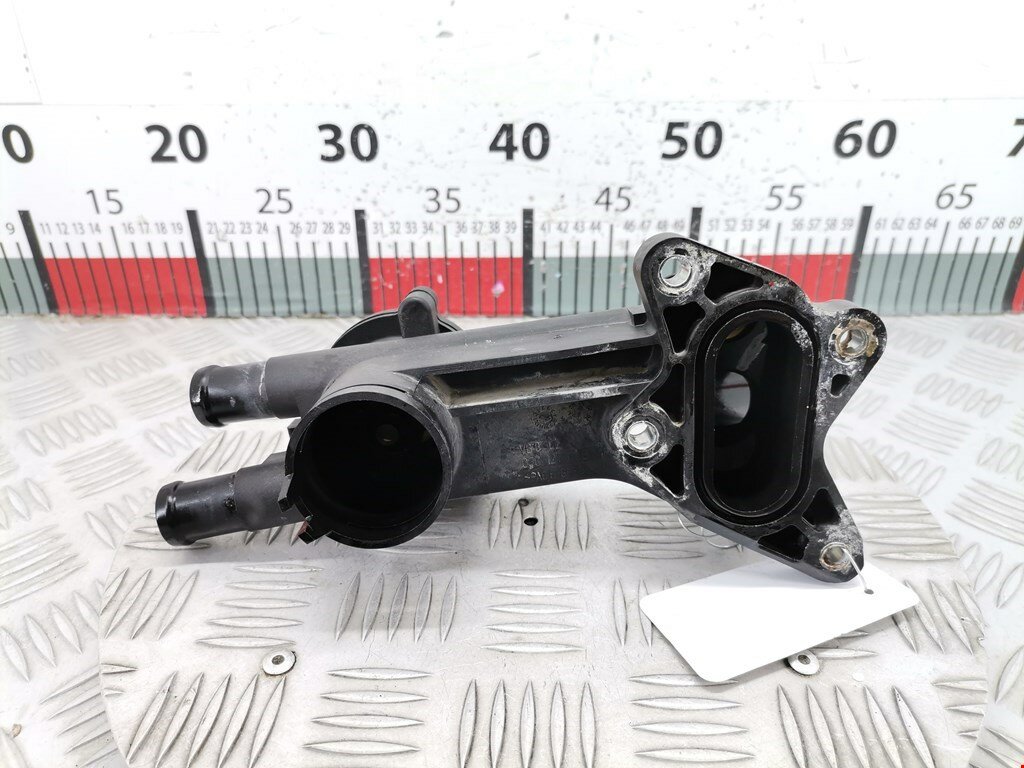 Корпус термостата Volkswagen Fox 03C121111B арт. 1898863