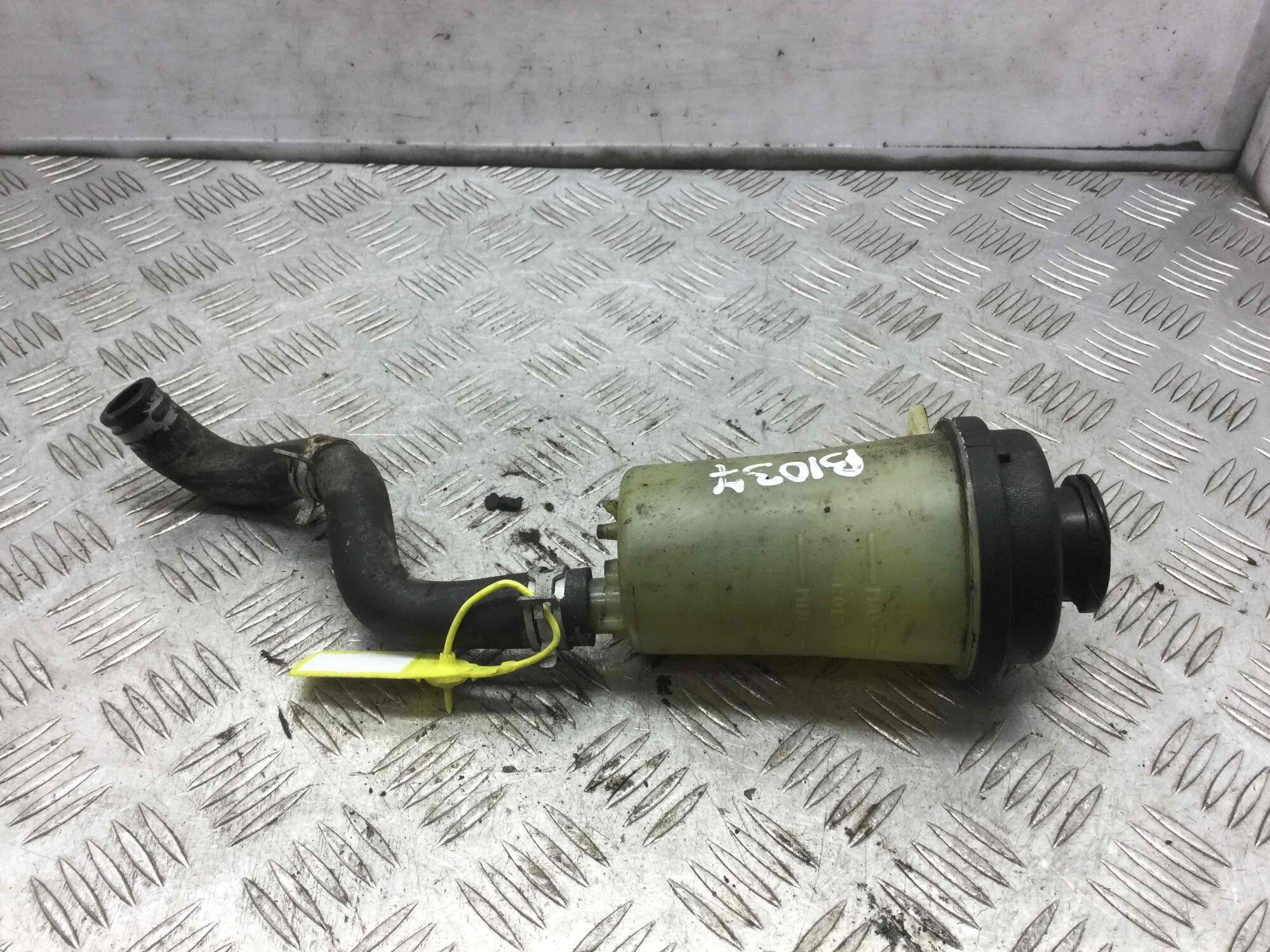 Б/У Бачок гидроусилителя Ford Focus 2 поколение (2005-2008) 2007 г.