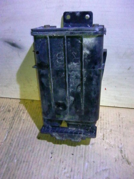 Б/У Абсорбер паров топлива (фильтр угольный) Kia Rio , 11-б/у, Киа Рио 3 / Хундаи Солярис Абсорбер (фильтр угольный) Kia Rio...