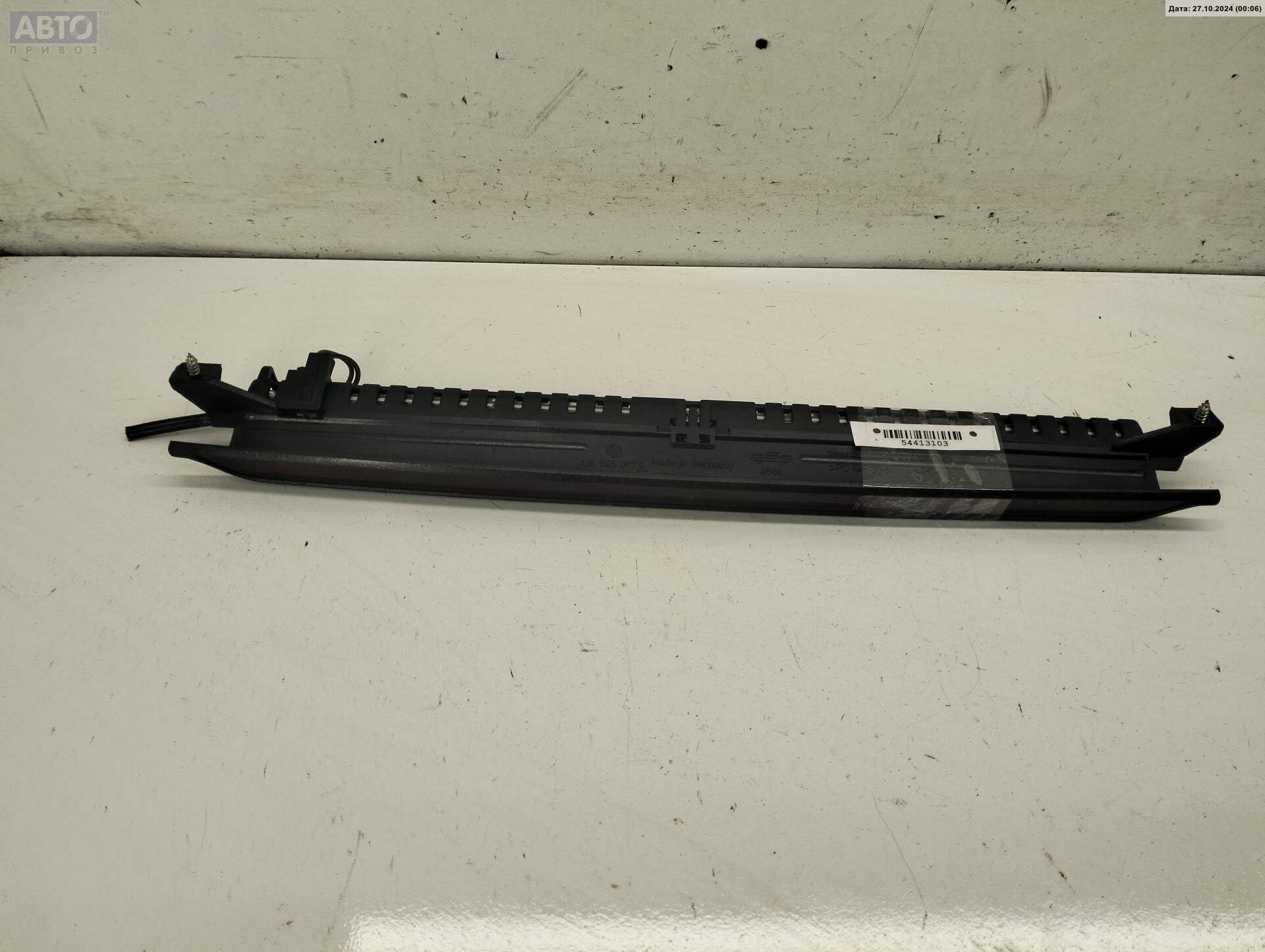 Фонарь стоп-сигнал Volkswagen Golf-4