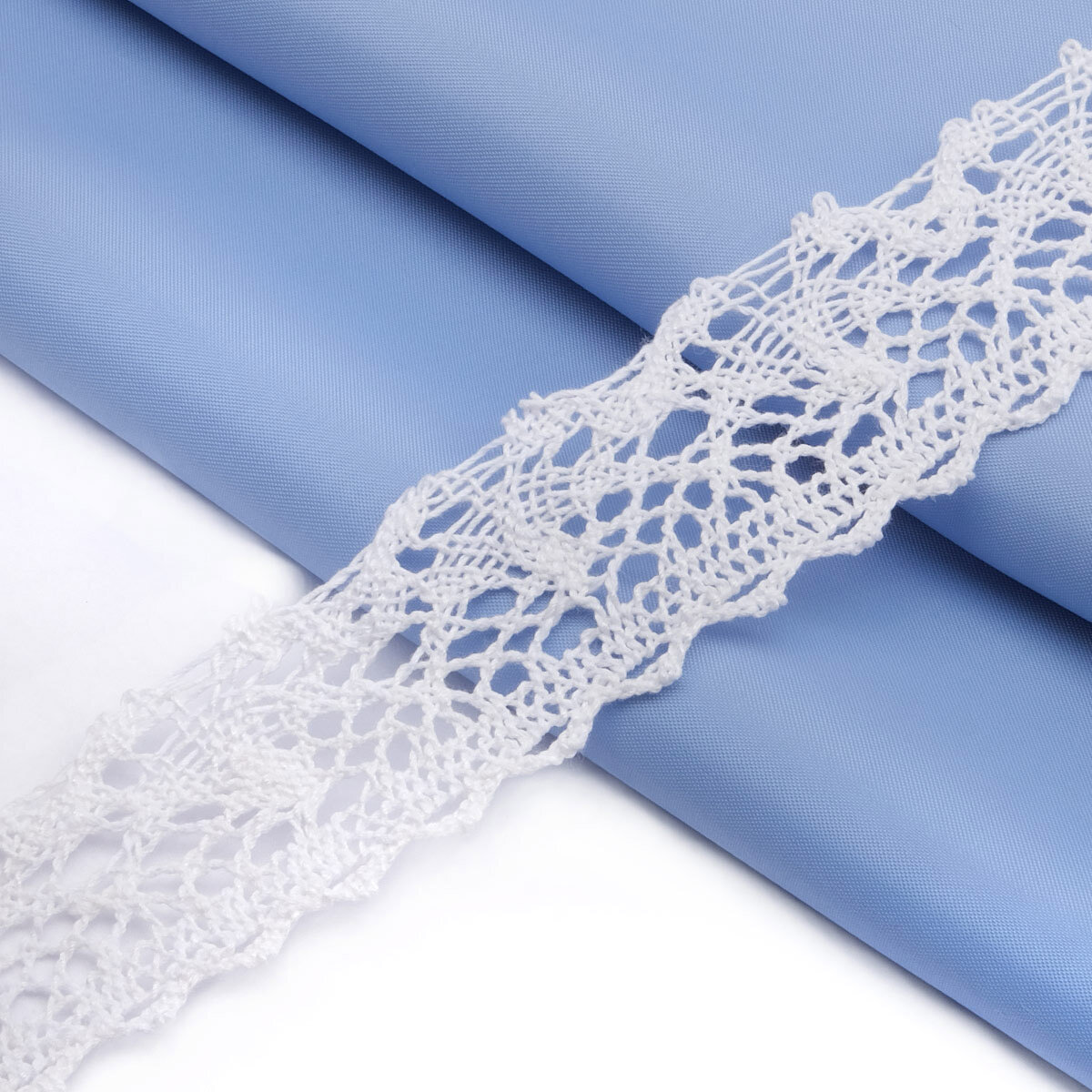 Кружево для рукоделия и шитья, 35 мм*25 м, белое, Красная лента (хлопок 90%, ПЭФ 10%)