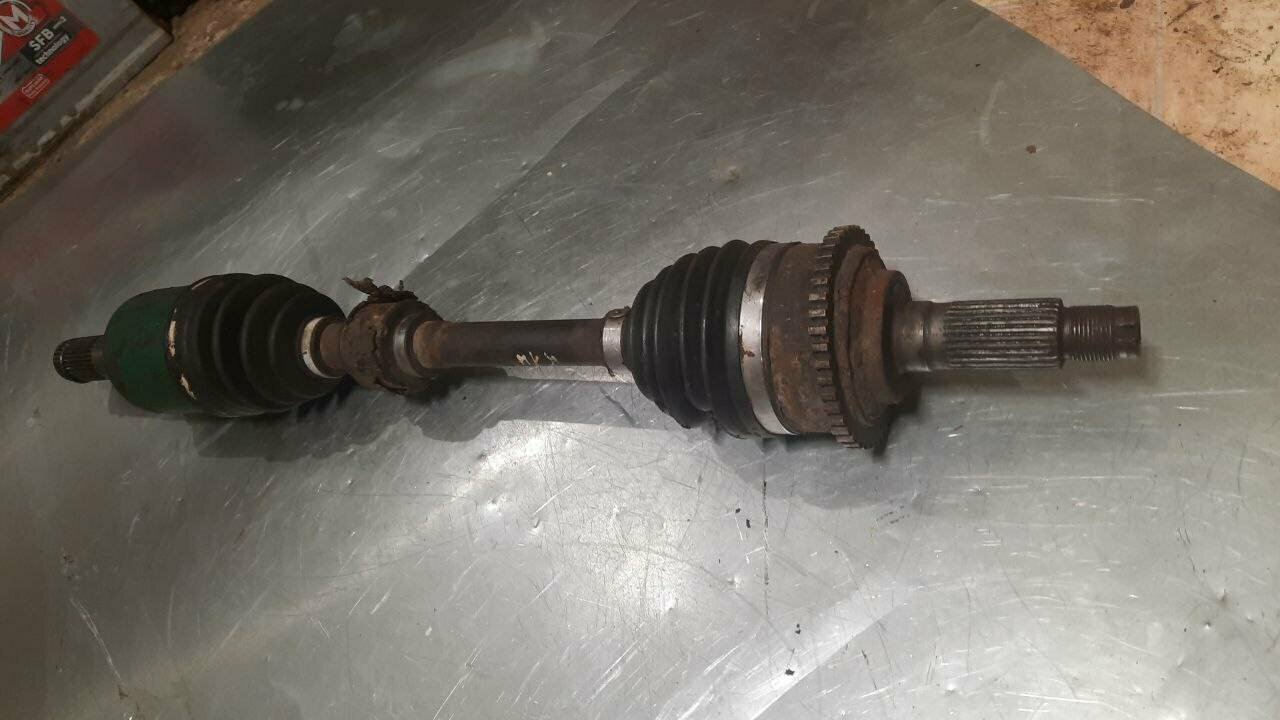 Полуось левая Mazda 6 2004