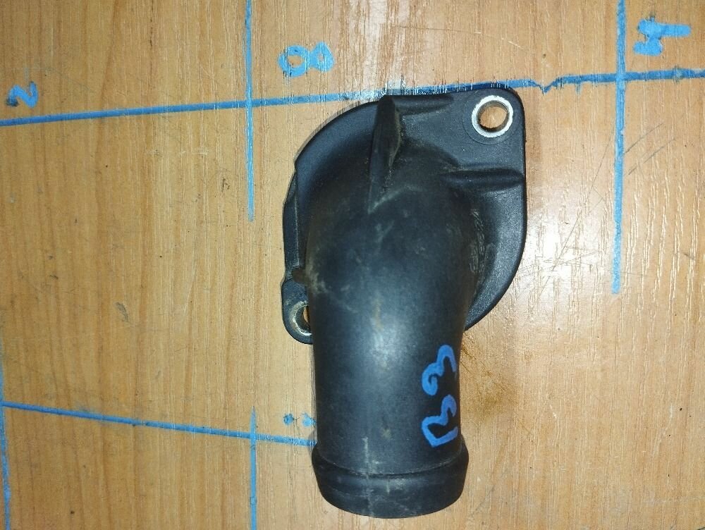 Крышка термостата Фольксваген Пассат Б3 1,8 Б/У с пробегом