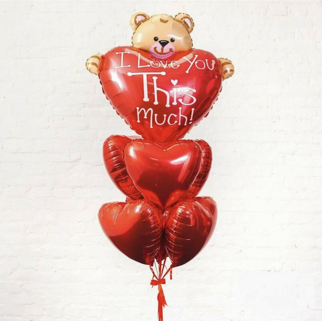 Фонтан из сердец с мишкой