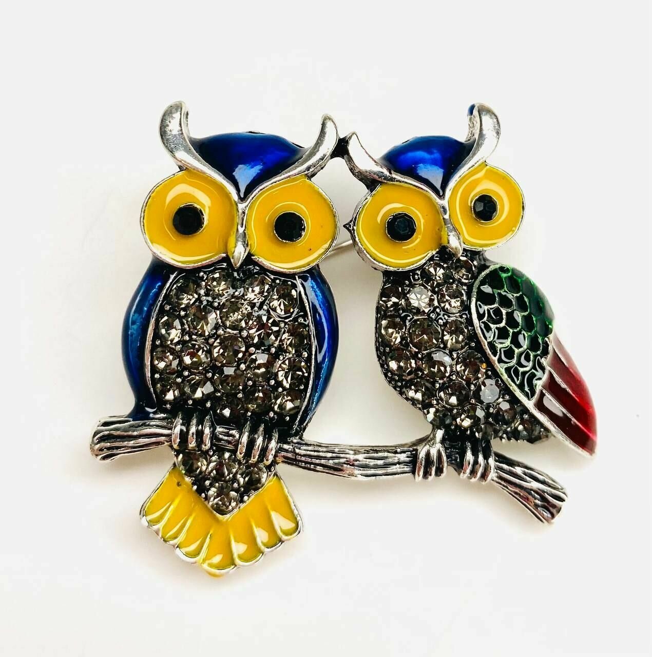 Брошь, искусственный камень