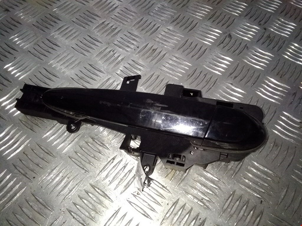 Ручка двери наружная передняя левая BMW 1-Series (E81/E82/E87/E88) 51217200935 арт. 671310