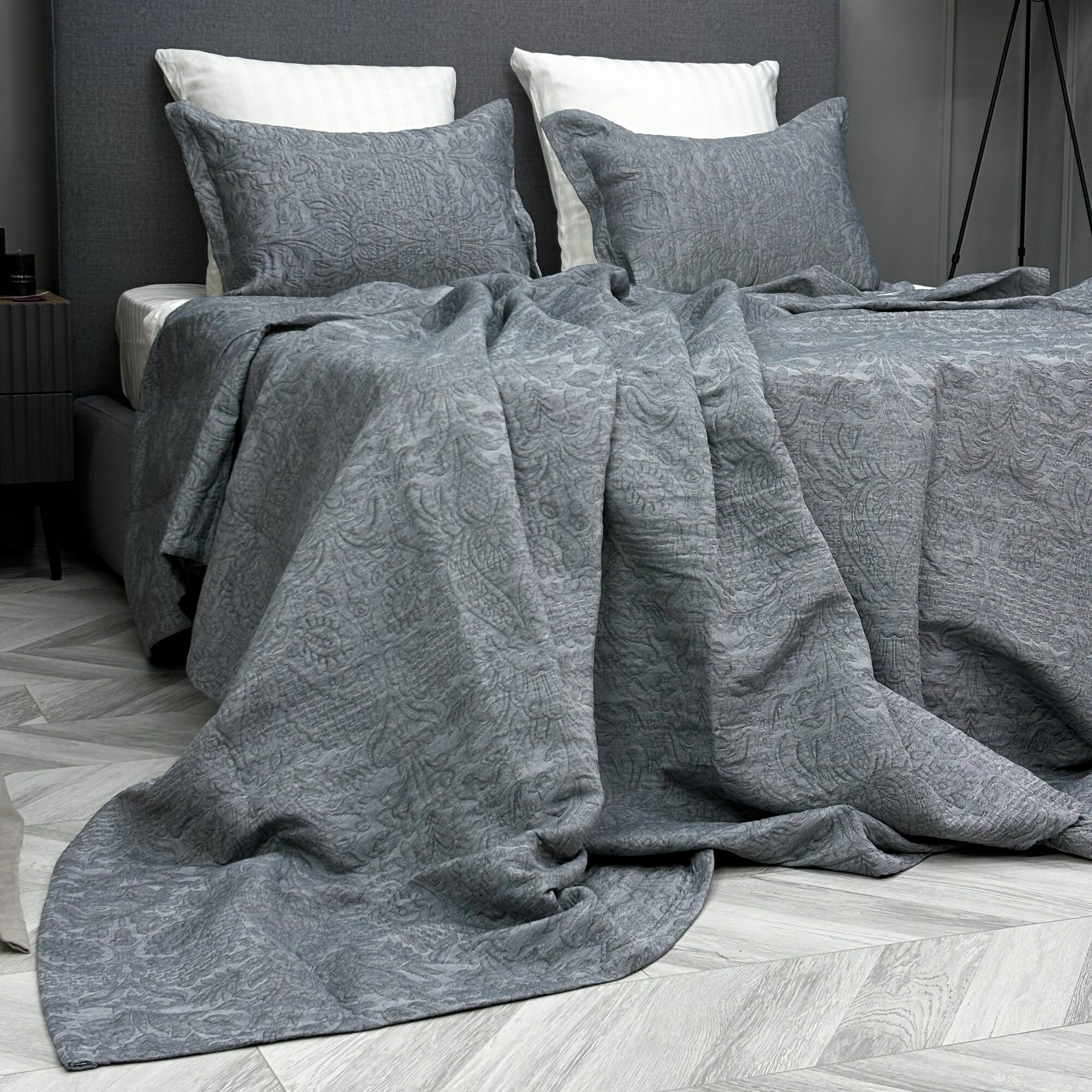 Покрывало с наволочками