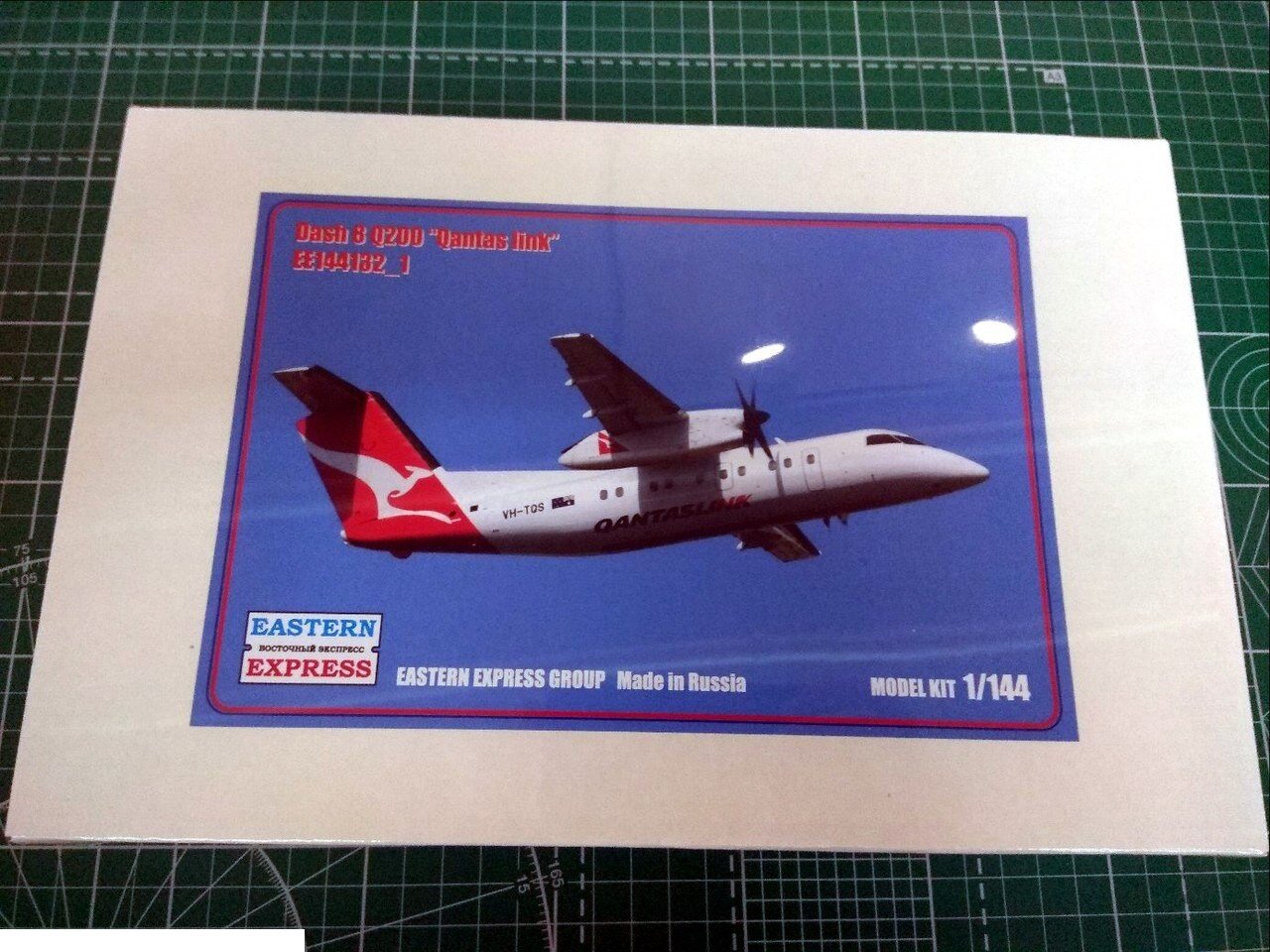 ЕЕ144132_1 Dash 8 Q200 Quantas