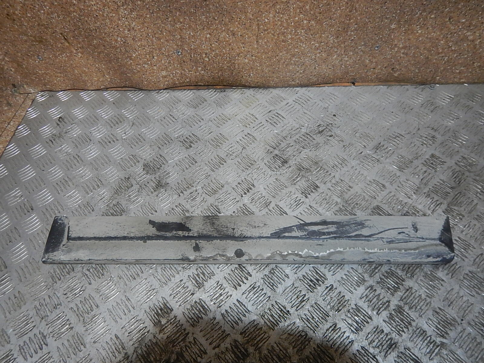 Б/У Молдинг двери задней левой, Citroen (Ситроен)-C4 (04-) CITROEN C4 (04-11) трещина на одном креплении 254593 Peugeot-...