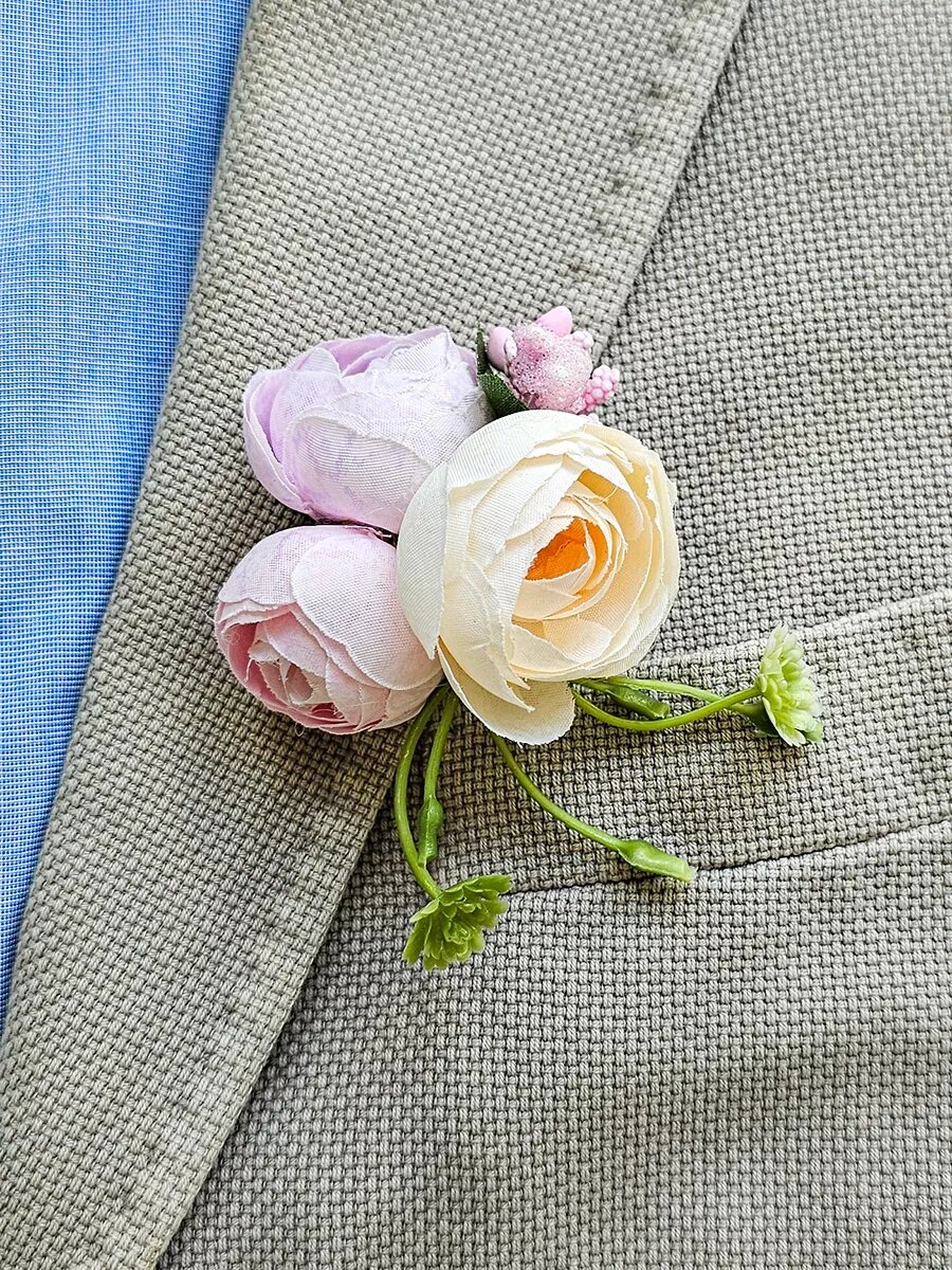 Бутоньерка для жениха для костюма пиджака или на рубашку, на булавке, свадебный цветок