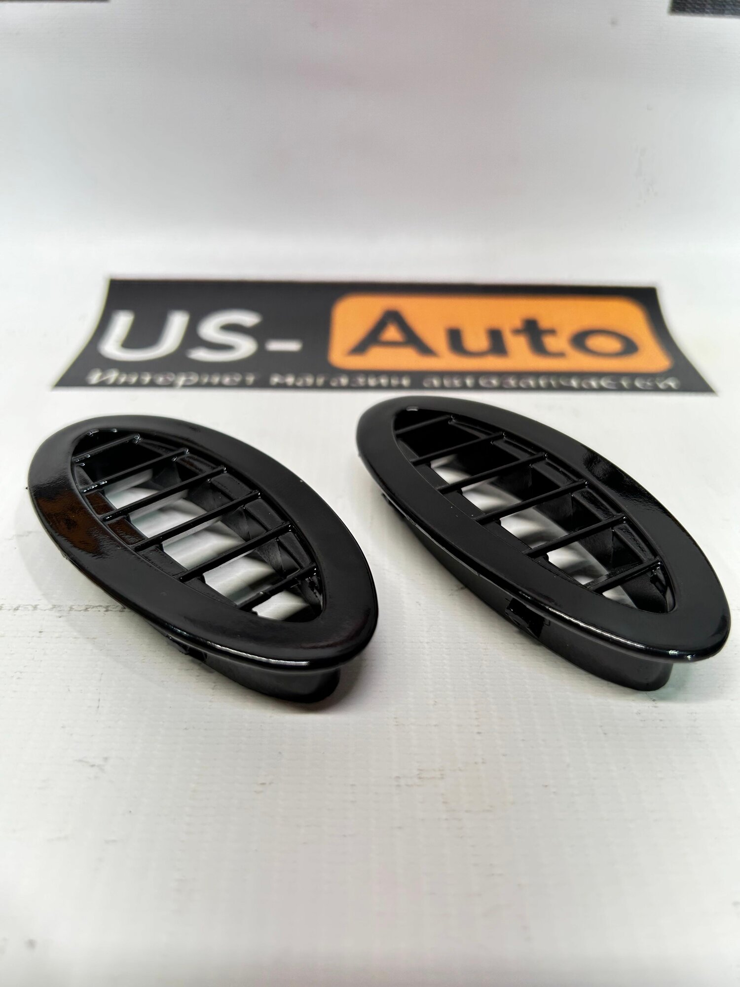 Сопло вентеляции (дефлектор) в черном лаке, для Лада Приора и Лада Приора-2