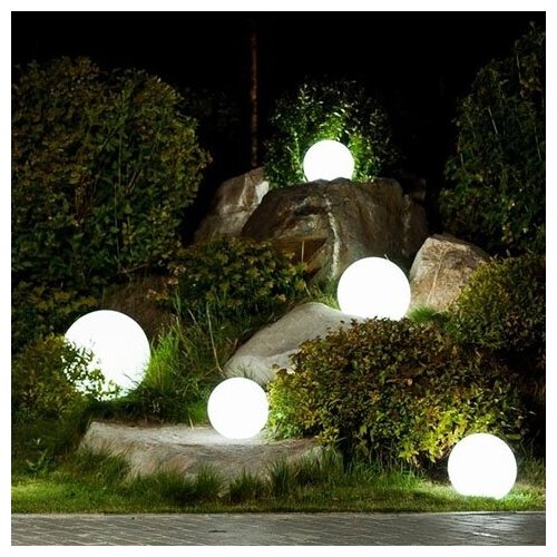 Уличный шар-светильник "Иду" 30 см белый